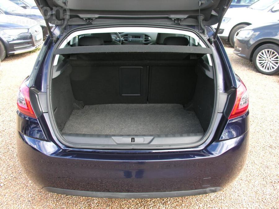 Zils Peugeot 308 2019 Rīga, ar dzinēja tilpumu 1.50 L un nobraukumu 142 tūkst. km par 5950 €, foto 6 vietnē AUTOMOTO.COM.LV