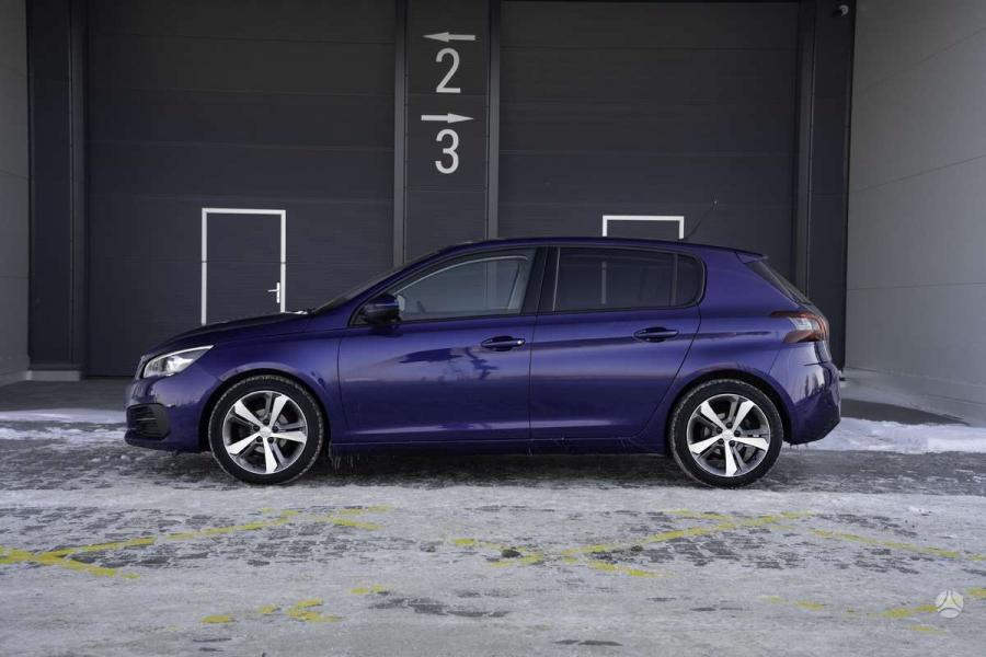 Blue Peugeot 308 2020 in Vilnius, with an engine capacity of 1.50 L and mileage of 99 thousand km for 7899 €, photo 7 on AUTOMOTO.COM.LV