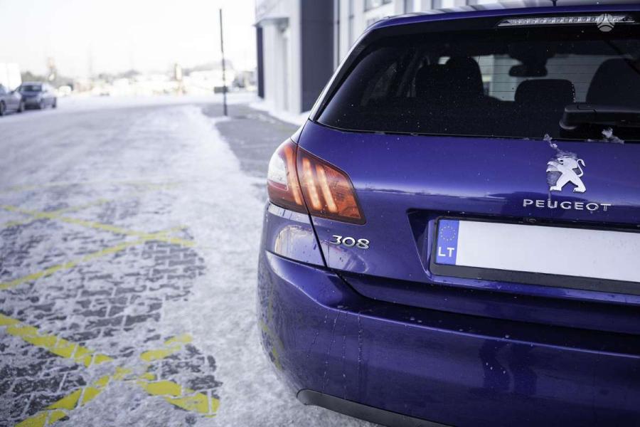 Blue Peugeot 308 2020 in Vilnius, with an engine capacity of 1.50 L and mileage of 99 thousand km for 7899 €, photo 12 on AUTOMOTO.COM.LV