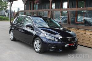 Blue Peugeot 308 2020 in Riga, with an engine capacity of 1.20 L and mileage of 0 thousand km for 9450 €, photo 3 on AUTOMOTO.COM.LV