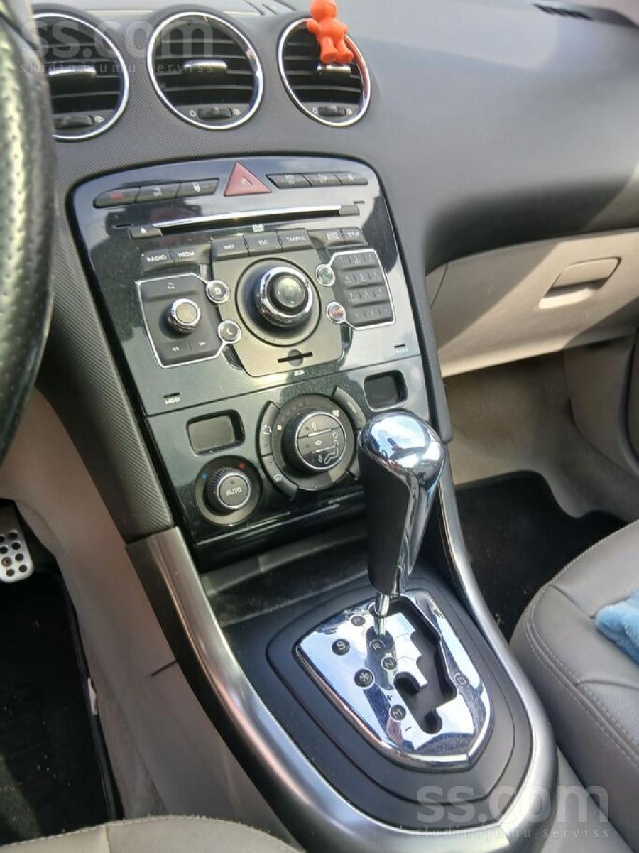 Blue Peugeot 308 2011 in Riga, with an engine capacity of 2.00 L and mileage of 248 thousand km for 3200 €, photo 1 on AUTOMOTO.COM.LV