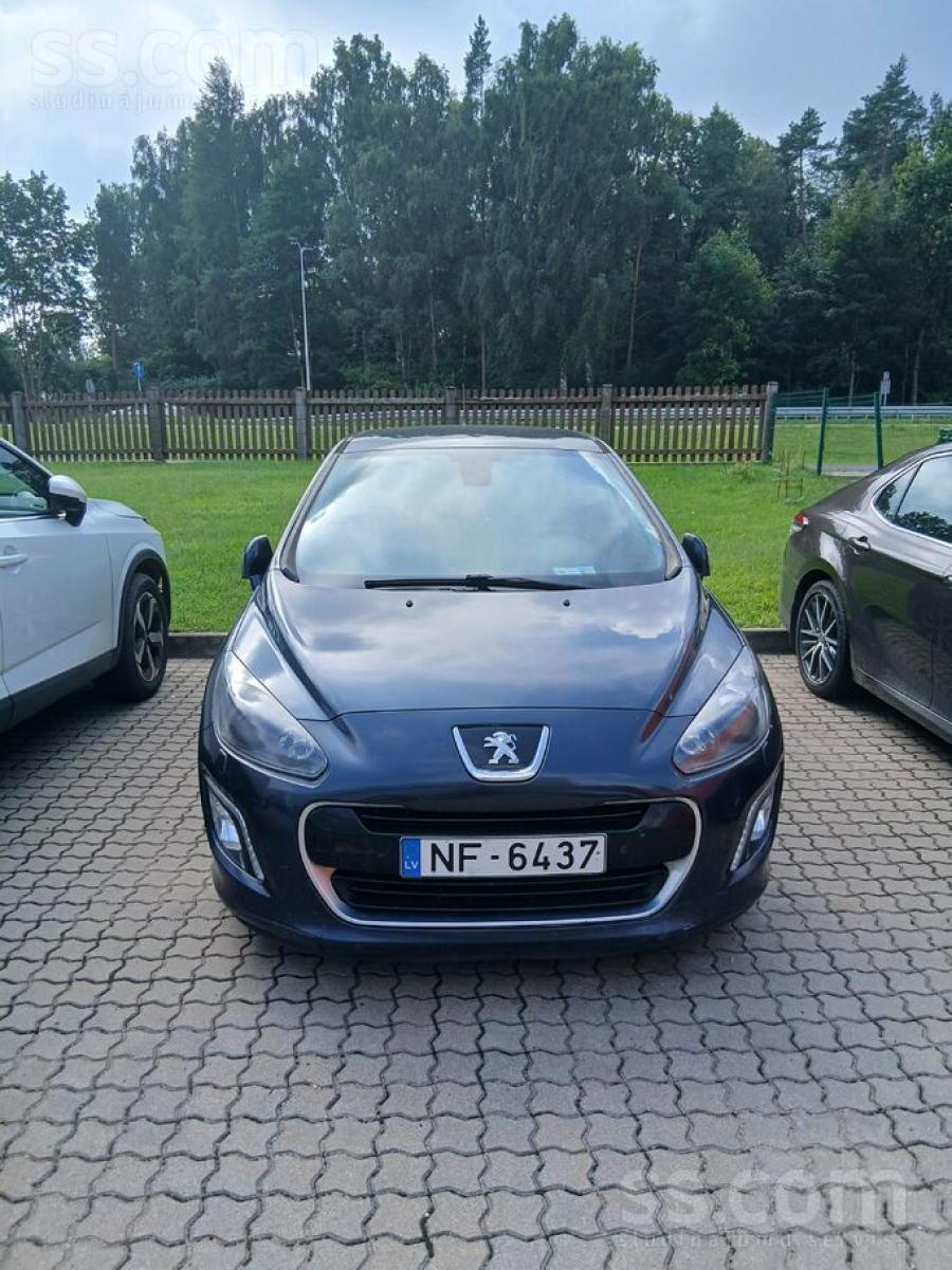 Blue Peugeot 308 2011 in Riga, with an engine capacity of 2.00 L and mileage of 248 thousand km for 3200 €, photo 7 on AUTOMOTO.COM.LV