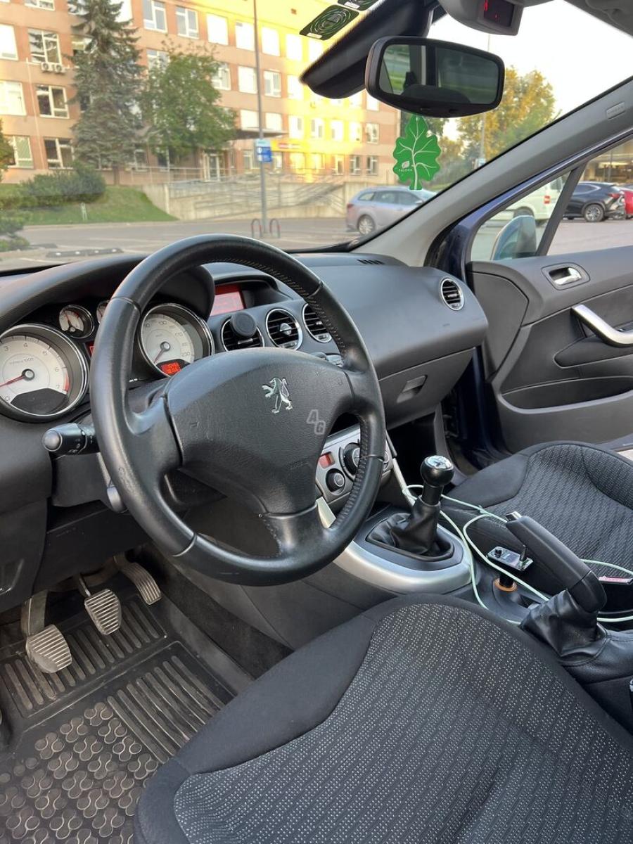 Blue Peugeot 308 2008 in Vilnius, with an engine capacity of 1.60 L and mileage of 180 thousand km for 2350 €, photo 18 on AUTOMOTO.COM.LV