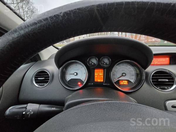 Blue Peugeot 308 2009 in Riga, with an engine capacity of 1.60 L and mileage of 292 thousand km for 1700 €, photo 3 on AUTOMOTO.COM.LV