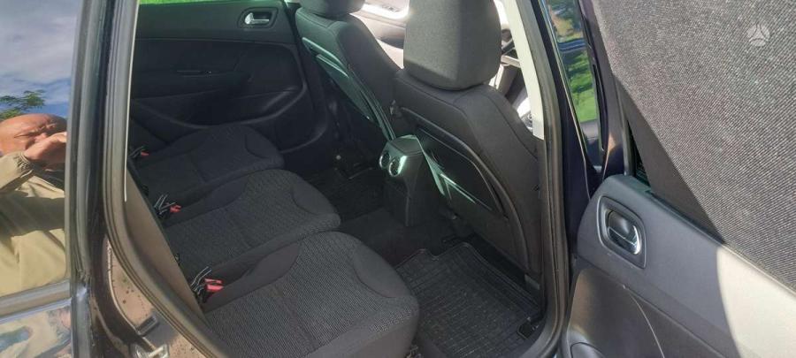 Zils Peugeot 308 2011 Viļņa, ar dzinēja tilpumu 1.60 L un nobraukumu 108 tūkst. km par 2680 €, foto 14 vietnē AUTOMOTO.COM.LV