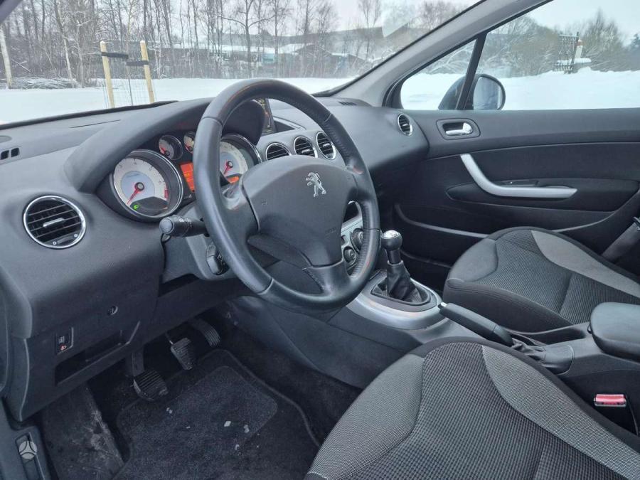 Blue Peugeot 308 2012 in Utena, with an engine capacity of 1.60 L and mileage of 23 thousand km for 2750 €, photo 14 on AUTOMOTO.COM.LV