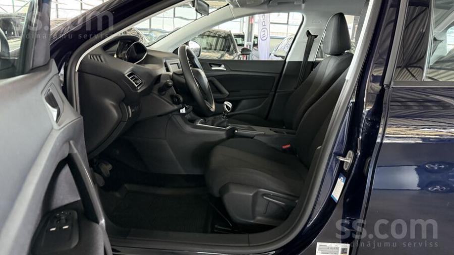 Blue Peugeot 308 2015 in Riga, with an engine capacity of 1.20 L and mileage of 95 thousand km for 4900 €, photo 10 on AUTOMOTO.COM.LV