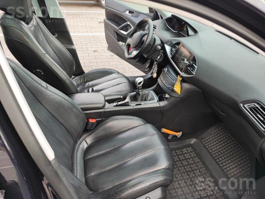 Blue Peugeot 308 2015 in Riga, with an engine capacity of 1.60 L and mileage of 220 thousand km for 5950 €, photo 17 on AUTOMOTO.COM.LV