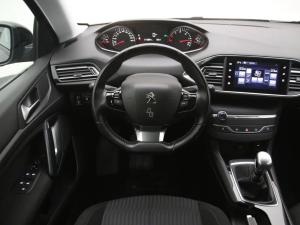 Blue Peugeot 308 2015 in Vilnius, with an engine capacity of 1.60 L and mileage of 216 thousand km for 5399 €, photo 18 on AUTOMOTO.COM.LV