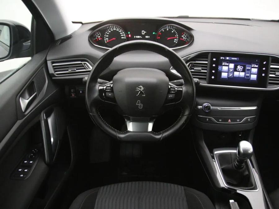 Blue Peugeot 308 2015 in Vilnius, with an engine capacity of 1.60 L and mileage of 216 thousand km for 5399 €, photo 18 on AUTOMOTO.COM.LV