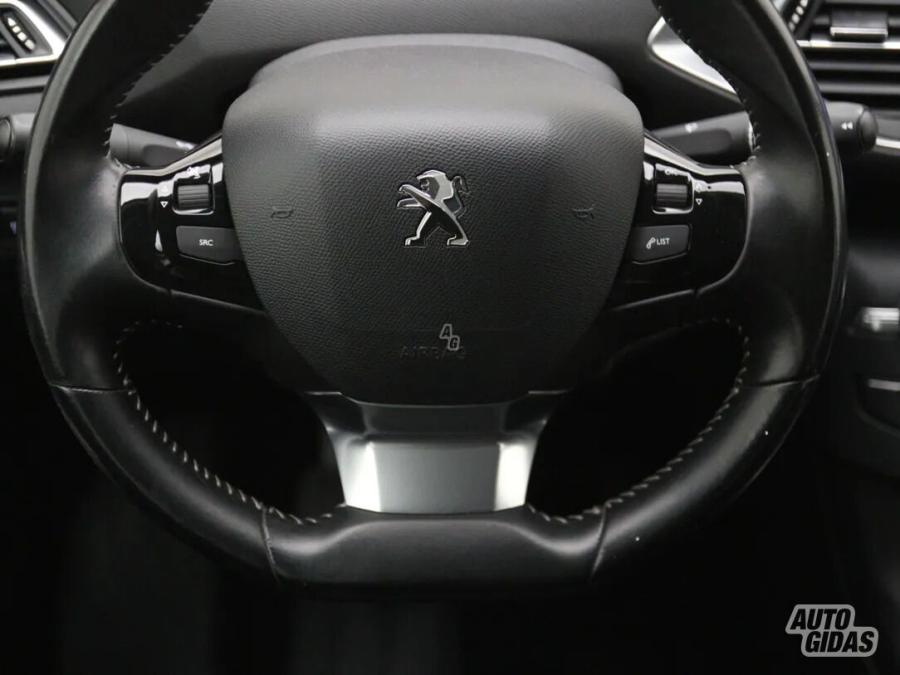 Blue Peugeot 308 2015 in Vilnius, with an engine capacity of 1.60 L and mileage of 216 thousand km for 5399 €, photo 19 on AUTOMOTO.COM.LV