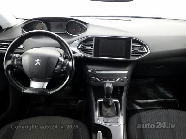Zils Peugeot 308 2015 Tallina, ar dzinēja tilpumu 1.20 L un nobraukumu 192 tūkst. km par 2699 €, foto 5 vietnē AUTOMOTO.COM.LV