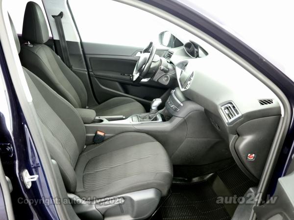 Zils Peugeot 308 2015 Tallina, ar dzinēja tilpumu 1.20 L un nobraukumu 192 tūkst. km par 2699 €, foto 6 vietnē AUTOMOTO.COM.LV