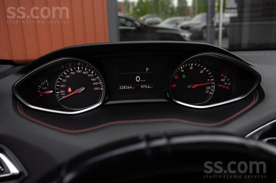 Синий Пежо 308 2015 в Елгава, объемом двигателя 2.00 л и пробегом 228 тыс. км за 7200 €, фото 13 на AUTOMOTO.COM.LV