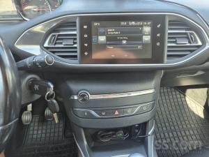 Синий Пежо 308 2015 в Лиепая, объемом двигателя 1.20 л и пробегом 192 тыс. км за 4600 €, фото 14 на AUTOMOTO.COM.LV
