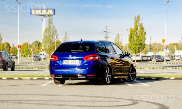 Peugeot 308 2015 in Riga on AUTOMOTO.COM.LV Blue Peugeot 308 2015 in Riga, with an engine capacity of 2.00 L and mileage of 178 thousand km for 7490 €, photo 7 on AUTOMOTO.COM.LV