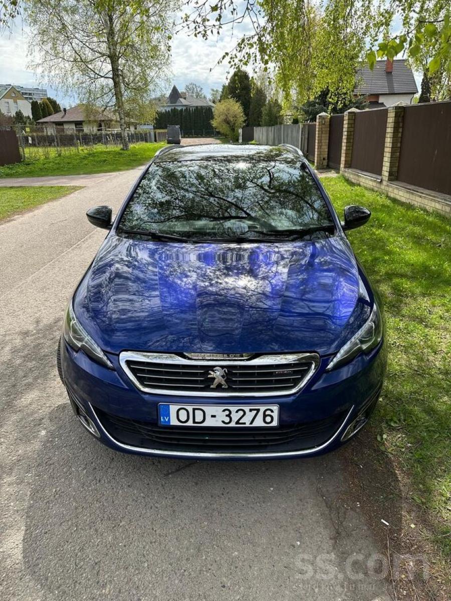 Blue Peugeot 308 2016 in Riga, with an engine capacity of 1.20 L and mileage of 129 thousand km for 7500 €, photo 2 on AUTOMOTO.COM.LV