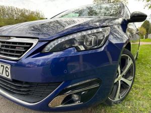 Blue Peugeot 308 2016 in Riga, with an engine capacity of 1.20 L and mileage of 129 thousand km for 7500 €, photo 6 on AUTOMOTO.COM.LV
