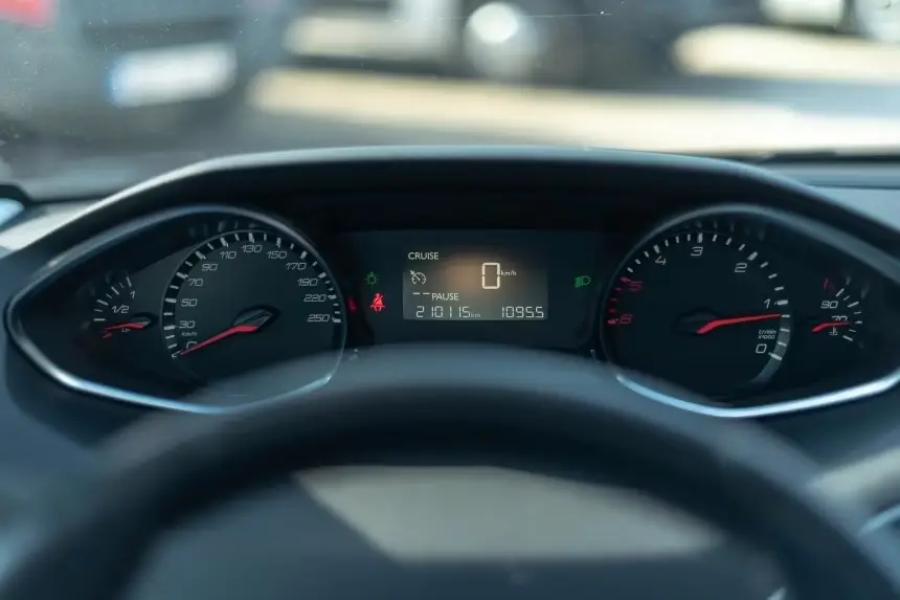Zils Peugeot 308 2016 Liepāja, ar dzinēja tilpumu 1.60 L un nobraukumu 210 tūkst. km par 8350 €, foto 15 vietnē AUTOMOTO.COM.LV