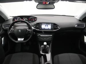 Blue Peugeot 308 2016 in Vilnius, with an engine capacity of 1.60 L and mileage of 200 thousand km for 6299 €, photo 3 on AUTOMOTO.COM.LV