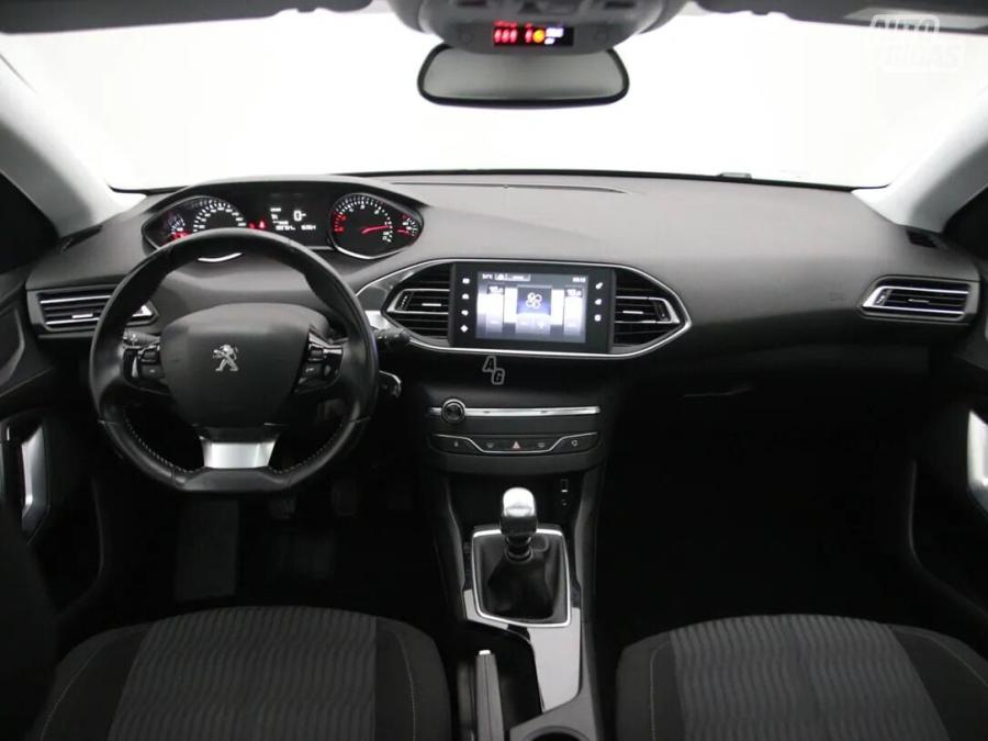 Blue Peugeot 308 2016 in Vilnius, with an engine capacity of 1.60 L and mileage of 200 thousand km for 6299 €, photo 3 on AUTOMOTO.COM.LV