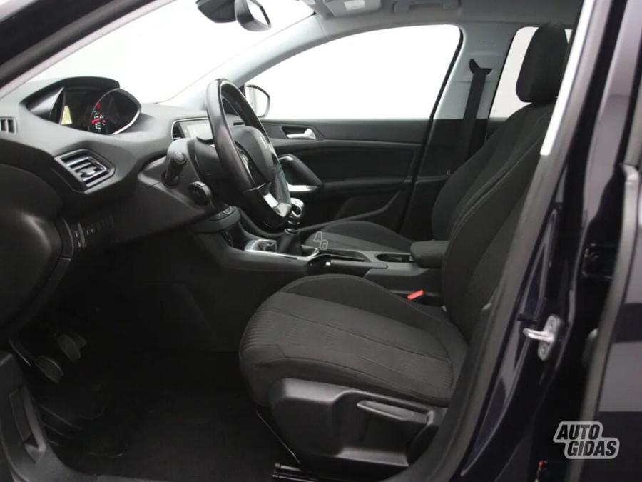 Blue Peugeot 308 2016 in Vilnius, with an engine capacity of 1.60 L and mileage of 200 thousand km for 6299 €, photo 5 on AUTOMOTO.COM.LV