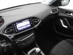 Blue Peugeot 308 2016 in Vilnius, with an engine capacity of 1.60 L and mileage of 200 thousand km for 6299 €, photo 22 on AUTOMOTO.COM.LV