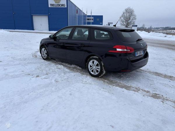Blue Peugeot 308 2017 in Taurage, with an engine capacity of 1.60 L and mileage of 238 thousand km for 5200 €, photo 6 on AUTOMOTO.COM.LV