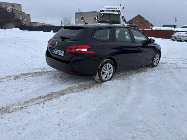 Blue Peugeot 308 2017 in Taurage, with an engine capacity of 1.60 L and mileage of 238 thousand km for 5200 €, photo 7 on AUTOMOTO.COM.LV
