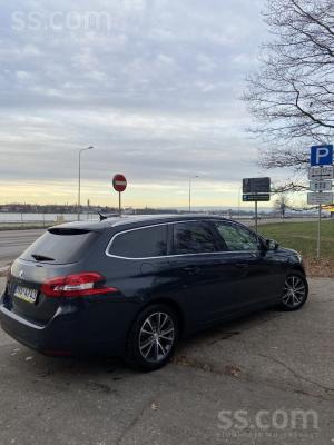 Blue Peugeot 308 2017 in Riga, with an engine capacity of 1.50 L and mileage of 191 thousand km for 6000 €, photo 5 on AUTOMOTO.COM.LV