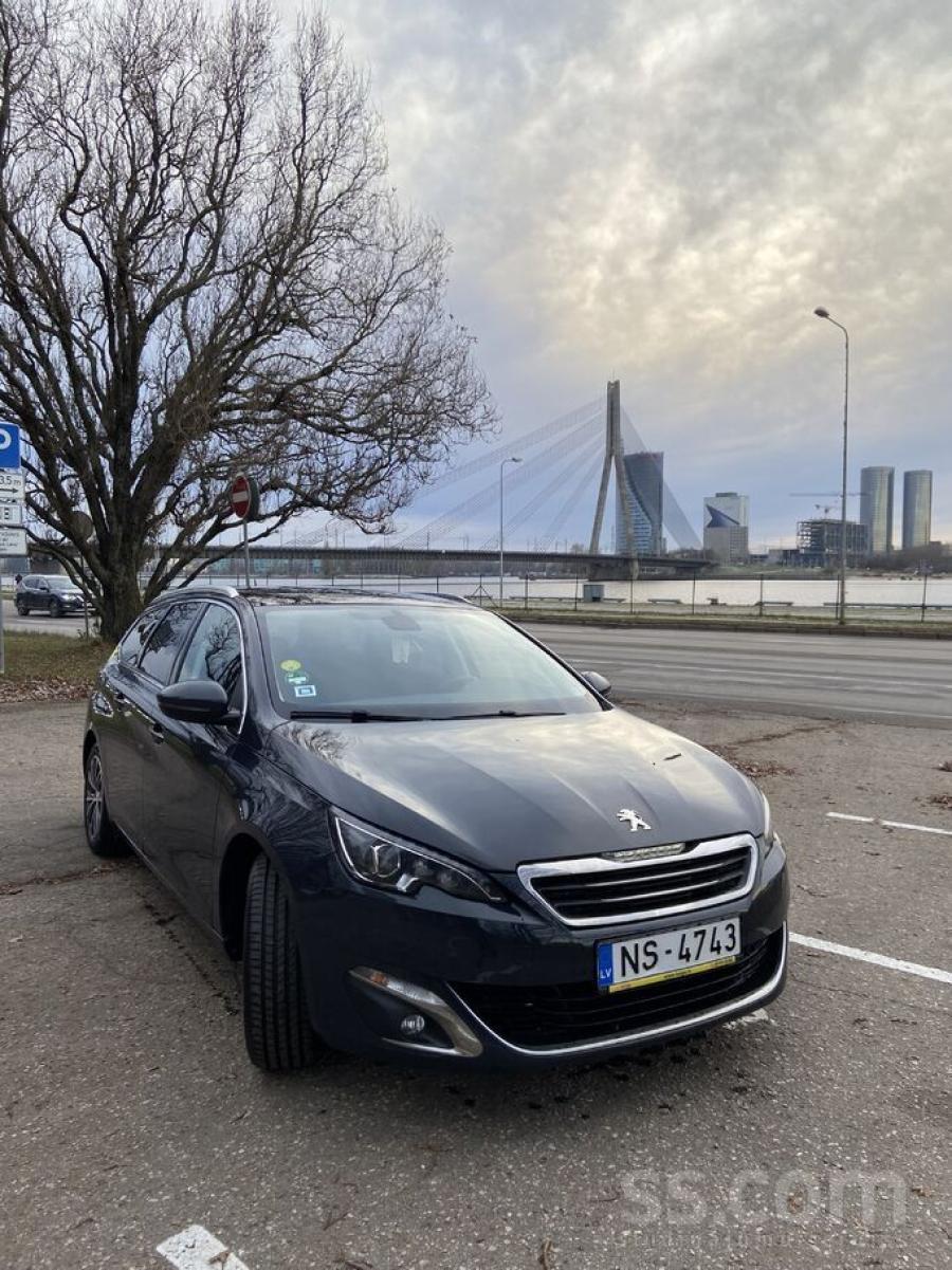 Blue Peugeot 308 2017 in Riga, with an engine capacity of 1.50 L and mileage of 191 thousand km for 6000 €, photo 9 on AUTOMOTO.COM.LV