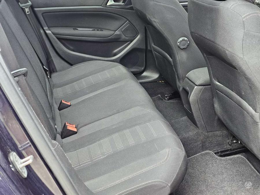 Blue Peugeot 308 2017 in Ariogala, with an engine capacity of 1.20 L and mileage of 218 thousand km for 4400 €, photo 22 on AUTOMOTO.COM.LV