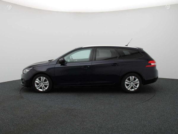 Peugeot 308 2017 in Vilnius on AUTOMOTO.COM.LV Blue Peugeot 308 2017 in Vilnius, with an engine capacity of 1.60 L and mileage of 256 thousand km for 5000 €, photo 4 on AUTOMOTO.COM.LV