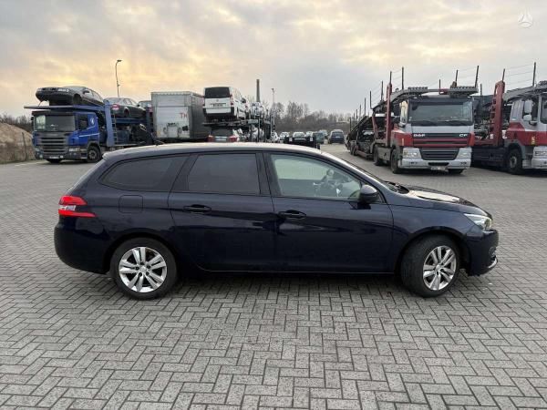 Zils Peugeot 308 2018 Tauragė, ar dzinēja tilpumu 1.56 L un nobraukumu 250 tūkst. km par 4600 €, foto 2 vietnē AUTOMOTO.COM.LV