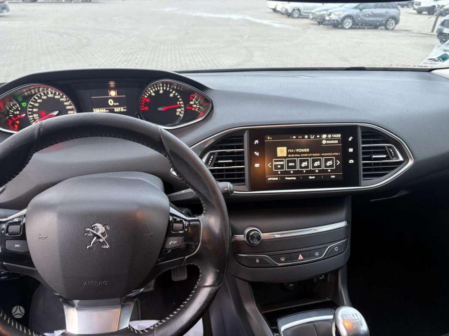Blue Peugeot 308 2018 in Taurage, with an engine capacity of 1.56 L and mileage of 250 thousand km for 4600 €, photo 10 on AUTOMOTO.COM.LV