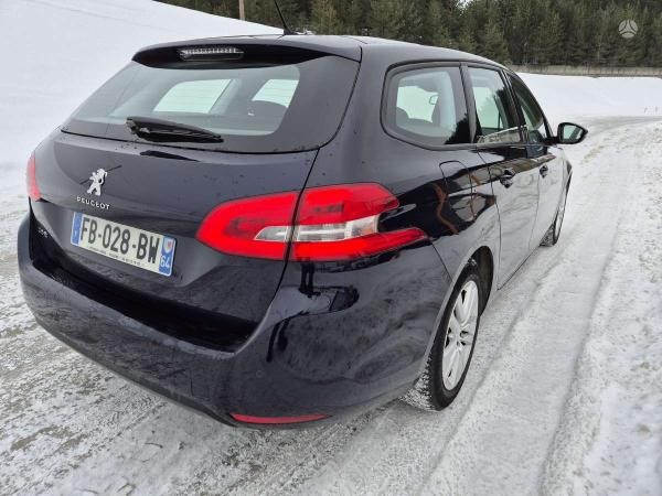 Zils Peugeot 308 2018 Viļņa, ar dzinēja tilpumu 1.50 L un nobraukumu 178 tūkst. km par 6700 €, foto 6 vietnē AUTOMOTO.COM.LV