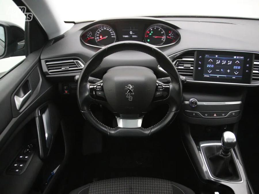Blue Peugeot 308 2018 in Vilnius, with an engine capacity of 1.20 L and mileage of 177 thousand km for 7399 €, photo 18 on AUTOMOTO.COM.LV