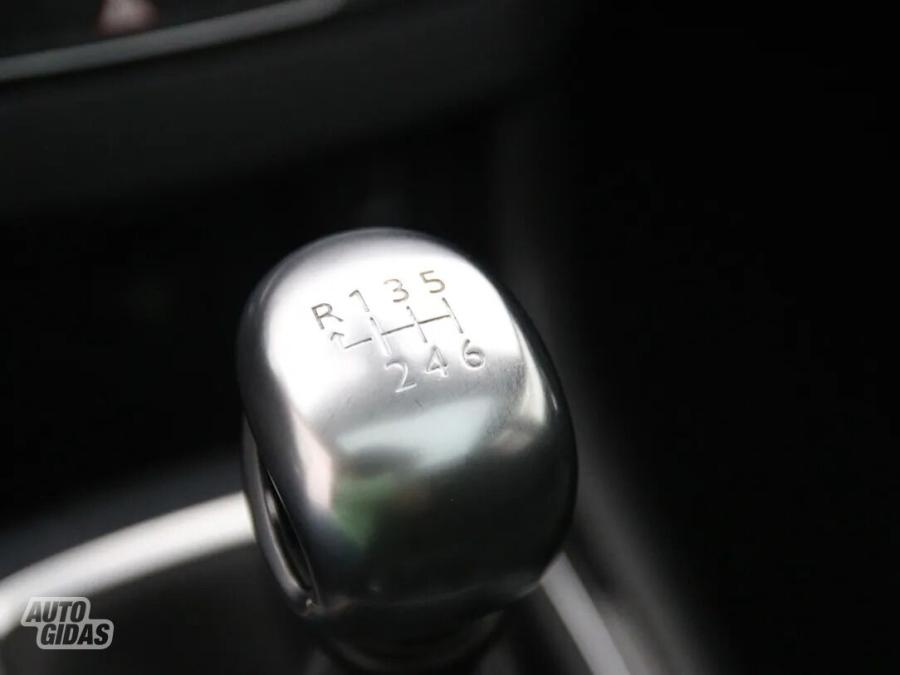 Blue Peugeot 308 2018 in Vilnius, with an engine capacity of 1.20 L and mileage of 177 thousand km for 7399 €, photo 29 on AUTOMOTO.COM.LV