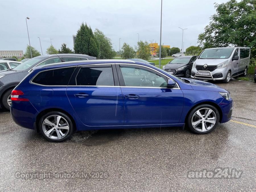 Zils Peugeot 308 2018 Tartu, ar dzinēja tilpumu 1.50 L un nobraukumu 196 tūkst. km par 9990 €, foto 8 vietnē AUTOMOTO.COM.LV