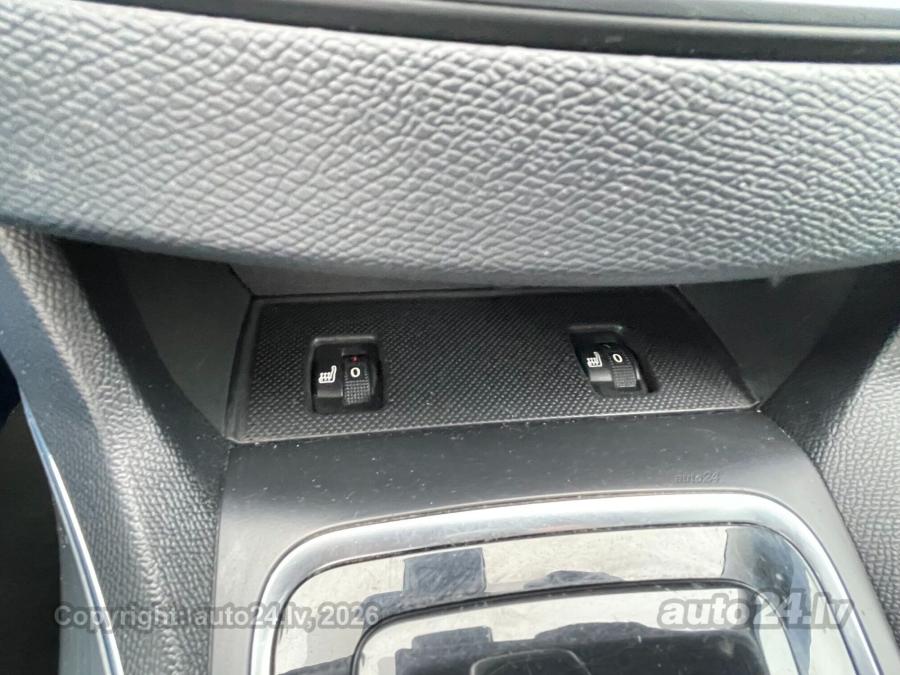 Zils Peugeot 308 2018 Tartu, ar dzinēja tilpumu 1.50 L un nobraukumu 196 tūkst. km par 9990 €, foto 15 vietnē AUTOMOTO.COM.LV
