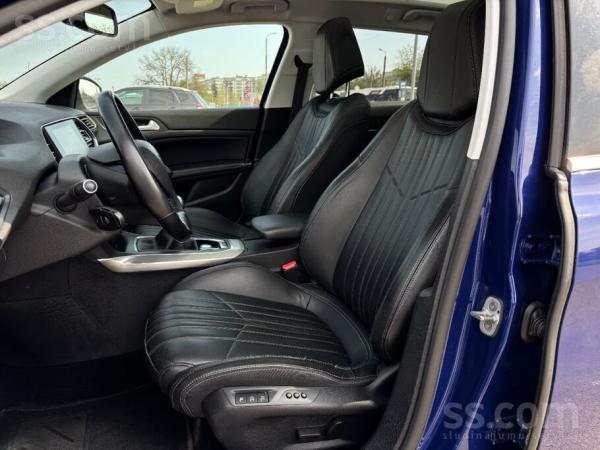 Zils Peugeot 308 2019 Rīga, ar dzinēja tilpumu 1.50 L un nobraukumu 191 tūkst. km par 8950 €, foto 9 vietnē AUTOMOTO.COM.LV