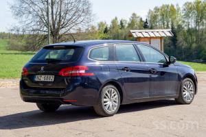 Zils Peugeot 308 2019 Rīga, ar dzinēja tilpumu 1.50 L un nobraukumu 192 tūkst. km par 6900 €, foto 3 vietnē AUTOMOTO.COM.LV