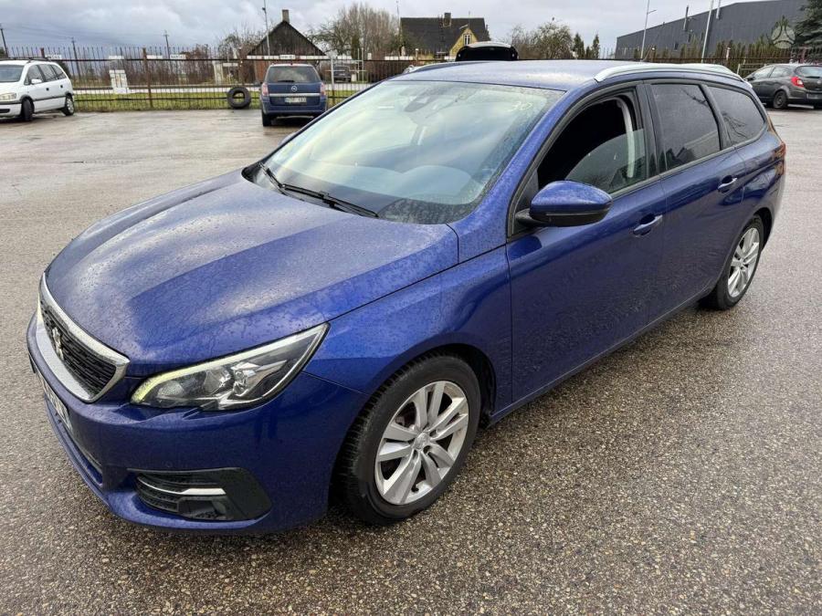 Blue Peugeot 308 2019 in Marijampole, with an engine capacity of 1.50 L and mileage of 204 thousand km for 7000 €, photo 1 on AUTOMOTO.COM.LV