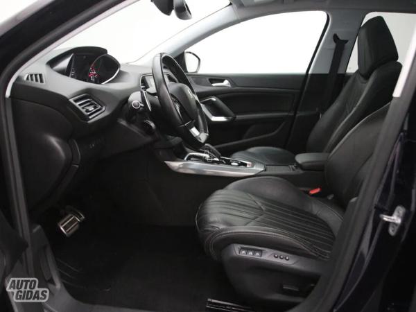 Blue Peugeot 308 2019 in Vilnius, with an engine capacity of 1.50 L and mileage of 200 thousand km for 9399 €, photo 4 on AUTOMOTO.COM.LV