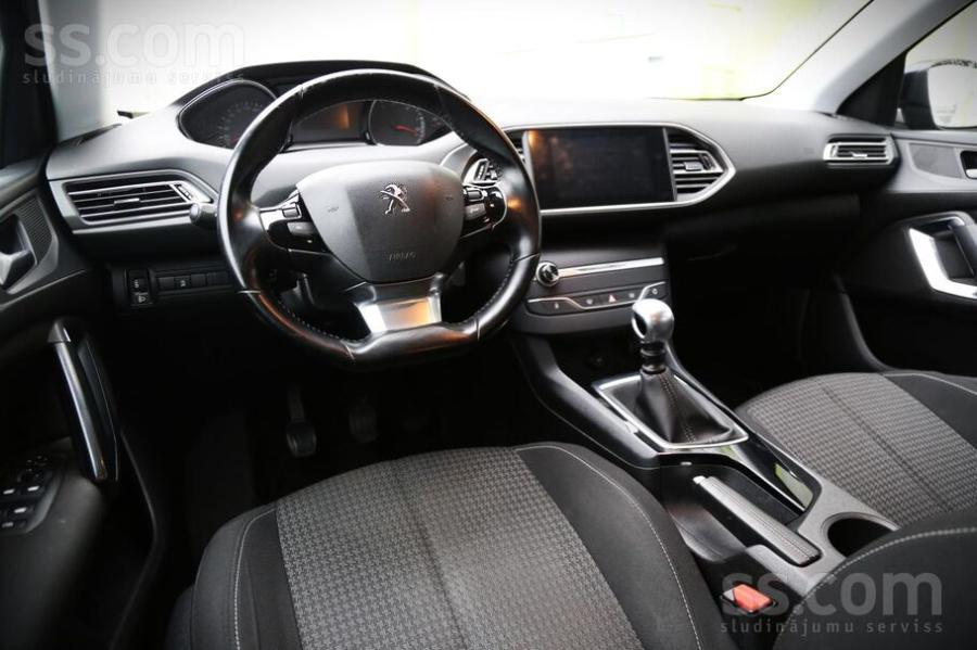 Zils Peugeot 308 2019 Rīga, ar dzinēja tilpumu 1.50 L un nobraukumu 221 tūkst. km par 5995 €, foto 9 vietnē AUTOMOTO.COM.LV