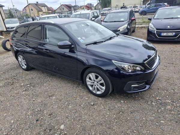 Blue Peugeot 308 2019 in Taurage, with an engine capacity of 1.20 L and mileage of 164 thousand km for 5700 €, photo 3 on AUTOMOTO.COM.LV