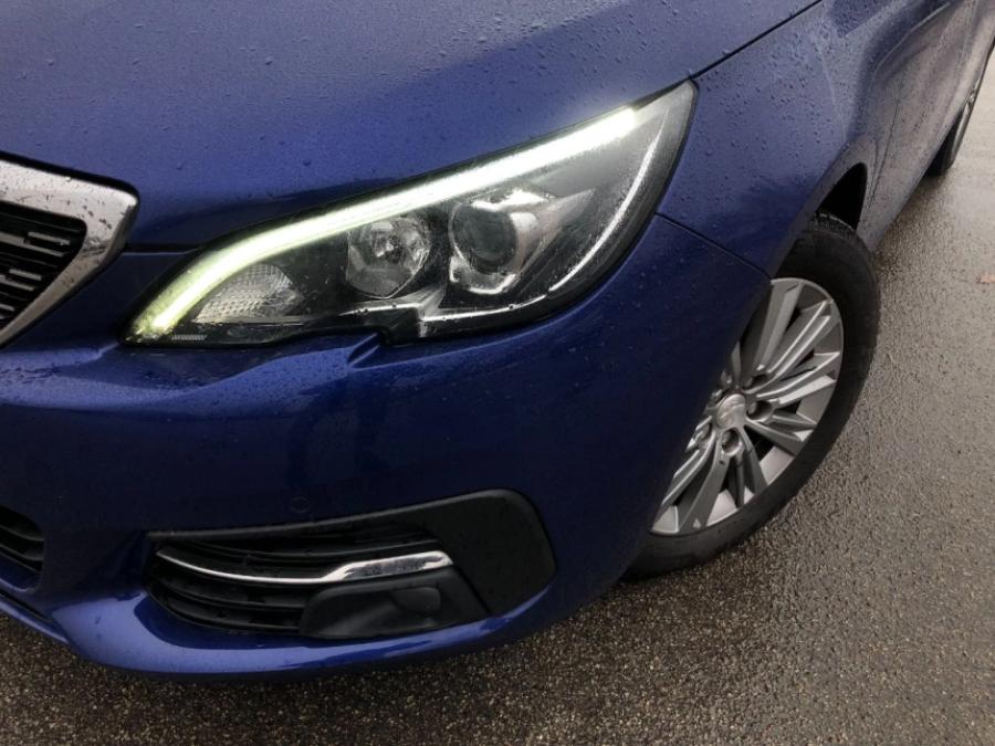 Blue Peugeot 308 2019 in Riga, with an engine capacity of 1.50 L and mileage of 191 thousand km for 10950 €, photo 8 on AUTOMOTO.COM.LV