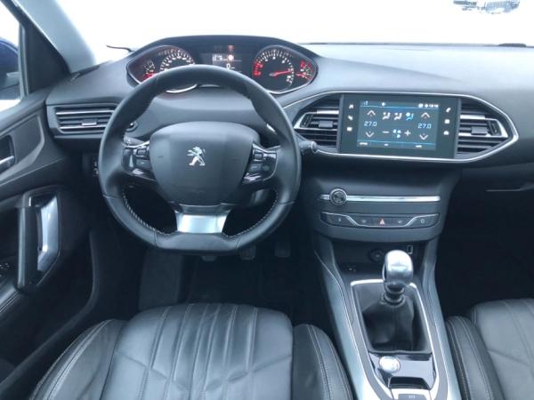 Blue Peugeot 308 2019 in Riga, with an engine capacity of 1.50 L and mileage of 191 thousand km for 10950 €, photo 8 on AUTOMOTO.COM.LV