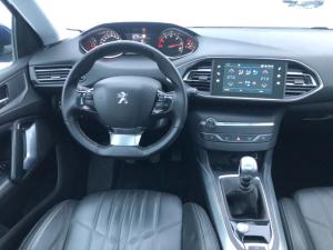 Blue Peugeot 308 2019 in Riga, with an engine capacity of 1.50 L and mileage of 191 thousand km for 10950 €, photo 9 on AUTOMOTO.COM.LV