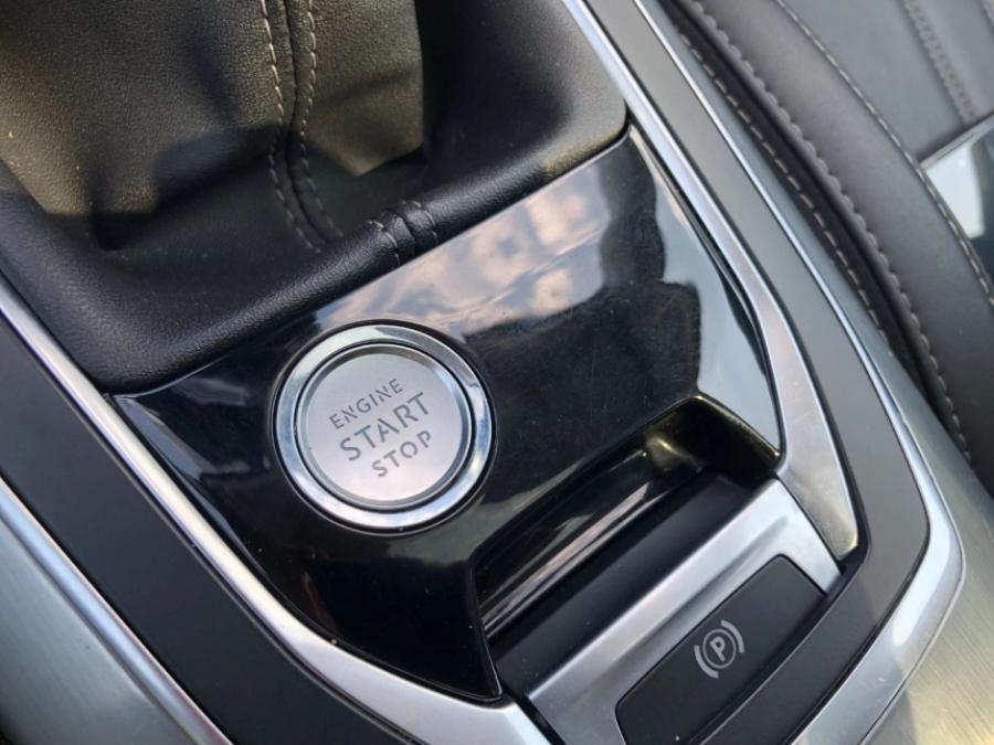 Blue Peugeot 308 2019 in Riga, with an engine capacity of 1.50 L and mileage of 191 thousand km for 10950 €, photo 19 on AUTOMOTO.COM.LV